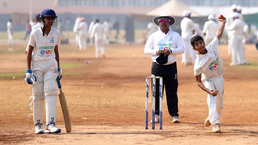 Balla bowls Rizvi to a win - Mumbai Indians